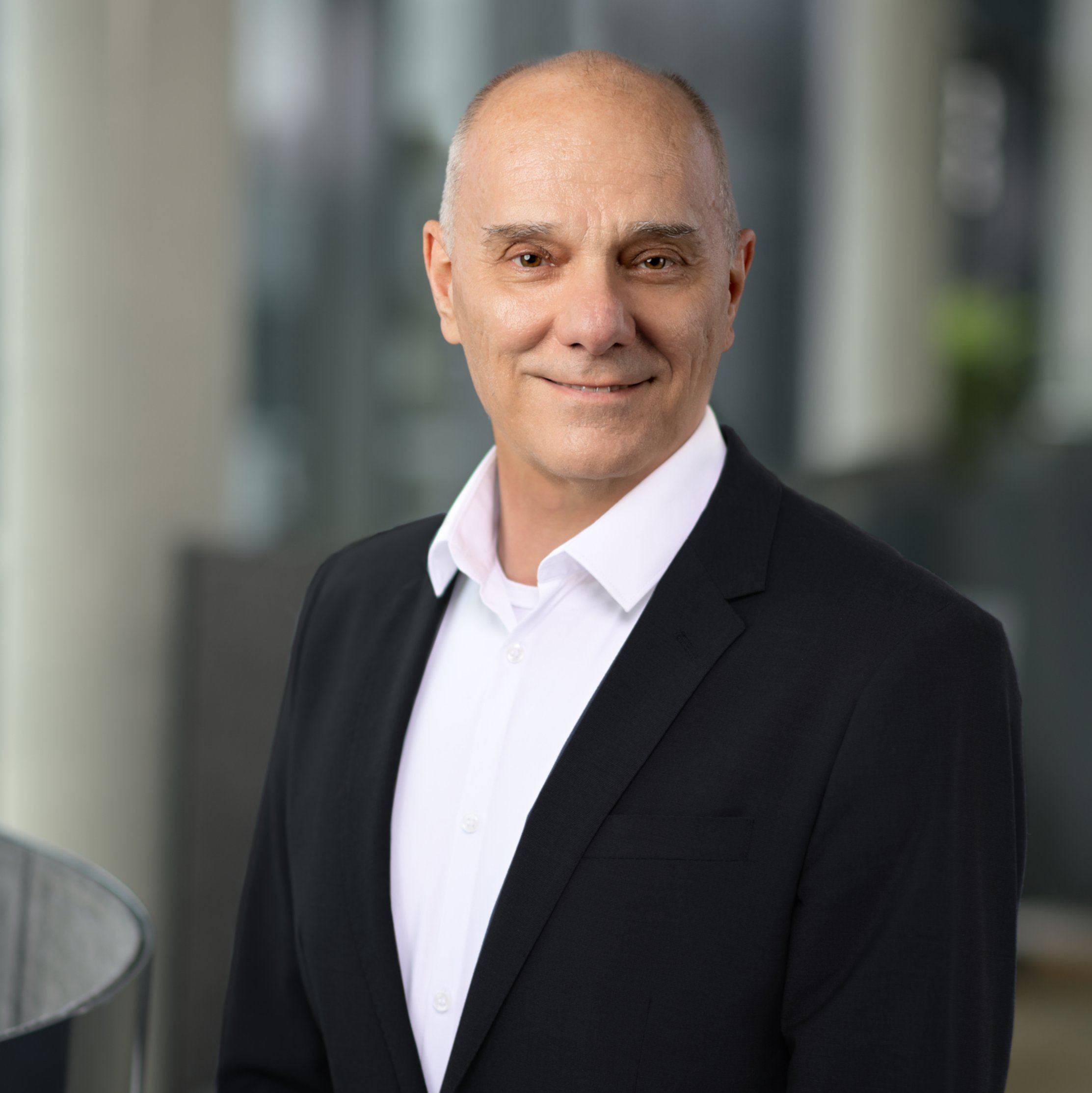 Ihr Ansprechpartner Eric Behrendt | TÜVIT